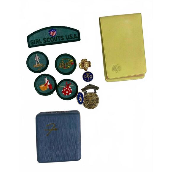 Girl Scouts | Other | Vintage 96s Girl Scouts Usa Pins And Badges ...
